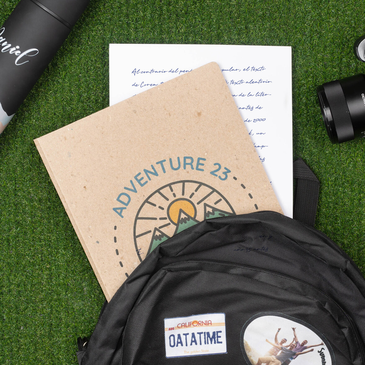 Personalised cardboard folders | Wanapix