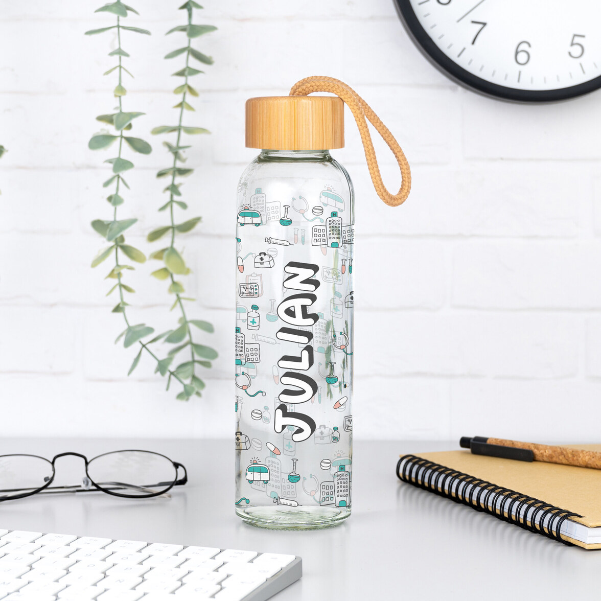 Personalised glass water bottle | Wanapix